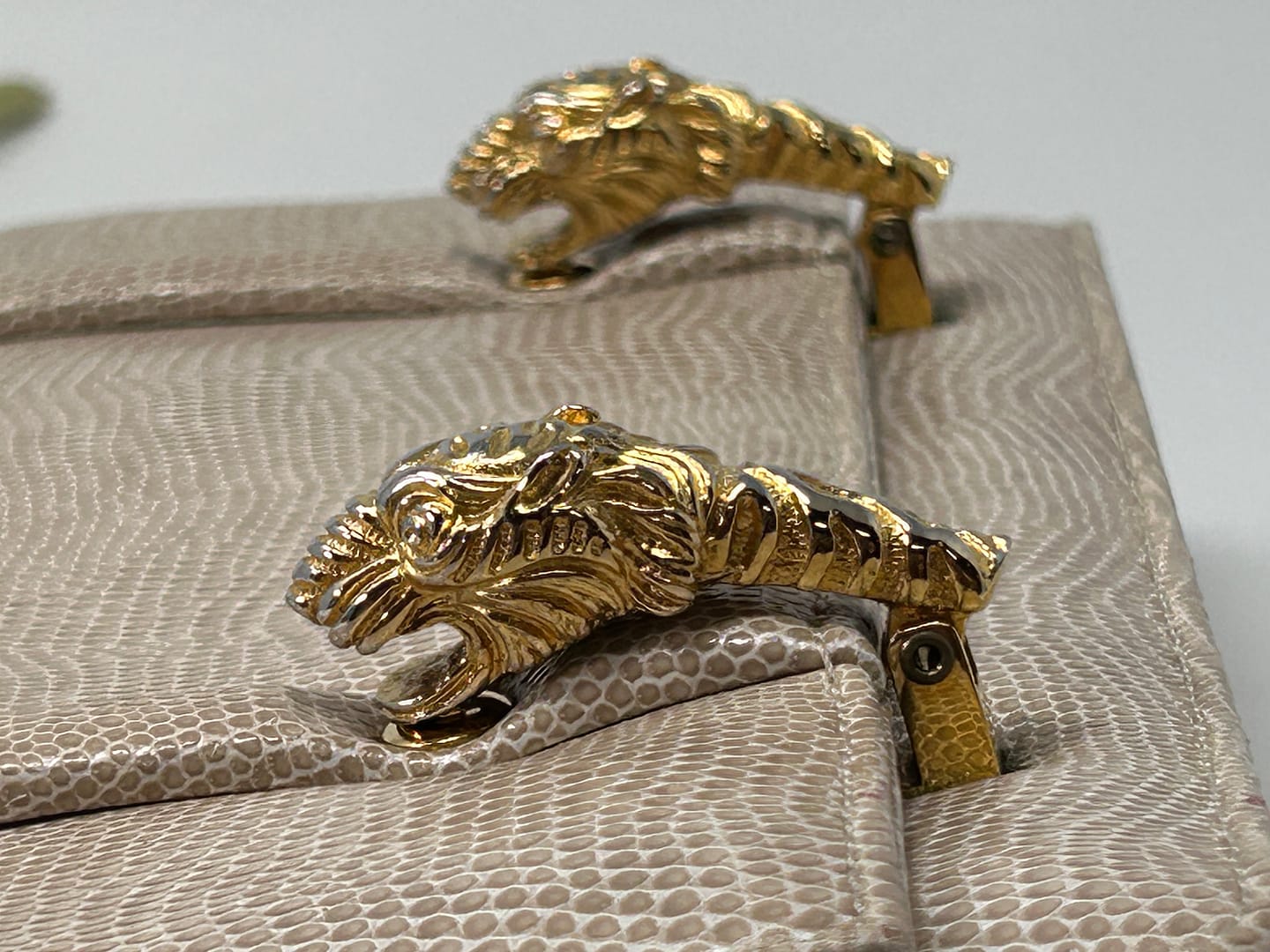 Stefano Bravo Beige Clutch with Tiger Head Closures and Removable Strap ...